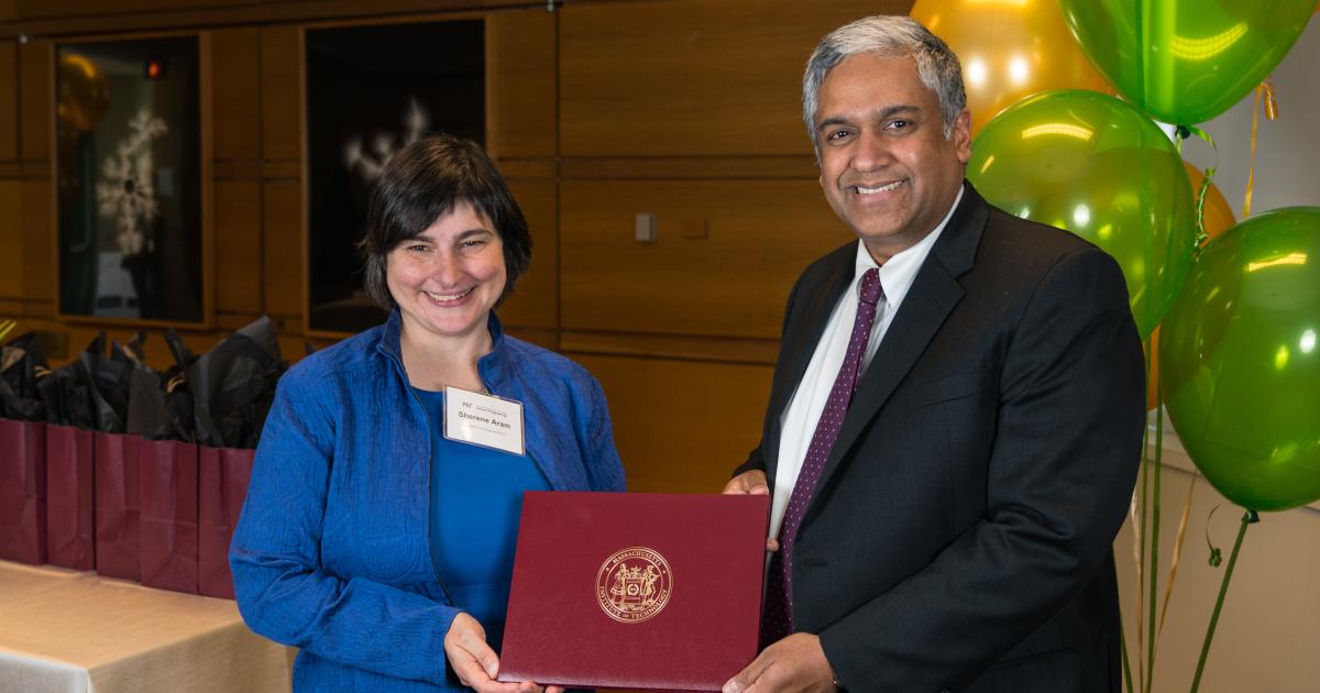Sherene Aram receives the School of Engineering 2018 Infinite Mile ...